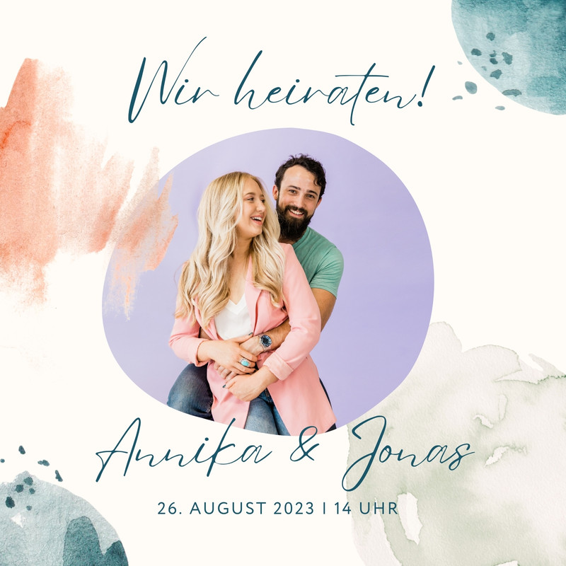 Pixels & Dots – Canva